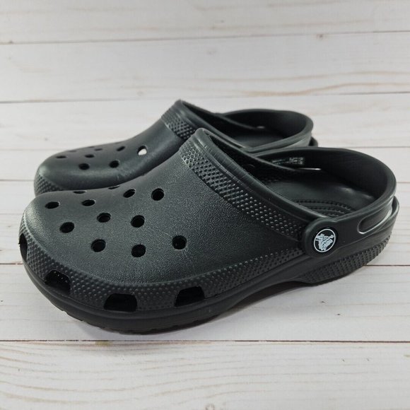 CROCS | Shoes | Crocs Classic Womens Size 6 Mens Size 4 Black Clog ...